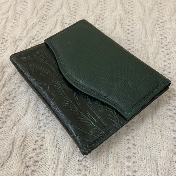 Amity | Bags | Vintage Amity Green Tooled Leather Compact Wallet | Poshmark